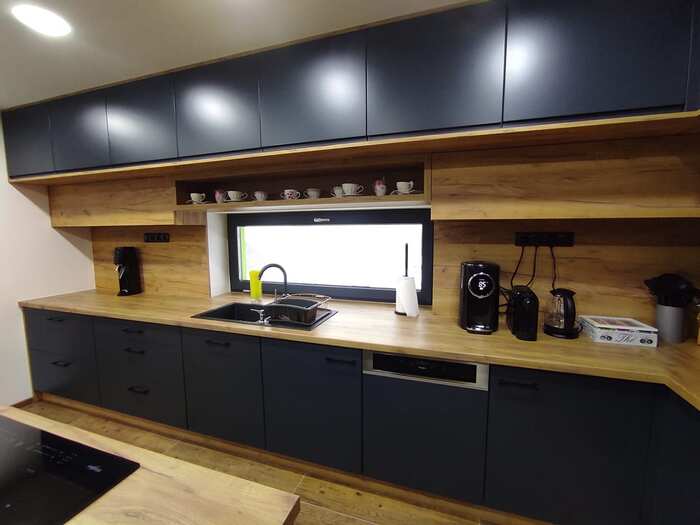 MDF lakovaná RAL 7016 Anthracite Grey + Gold Craft Oak :: zama-zapaticky.sk